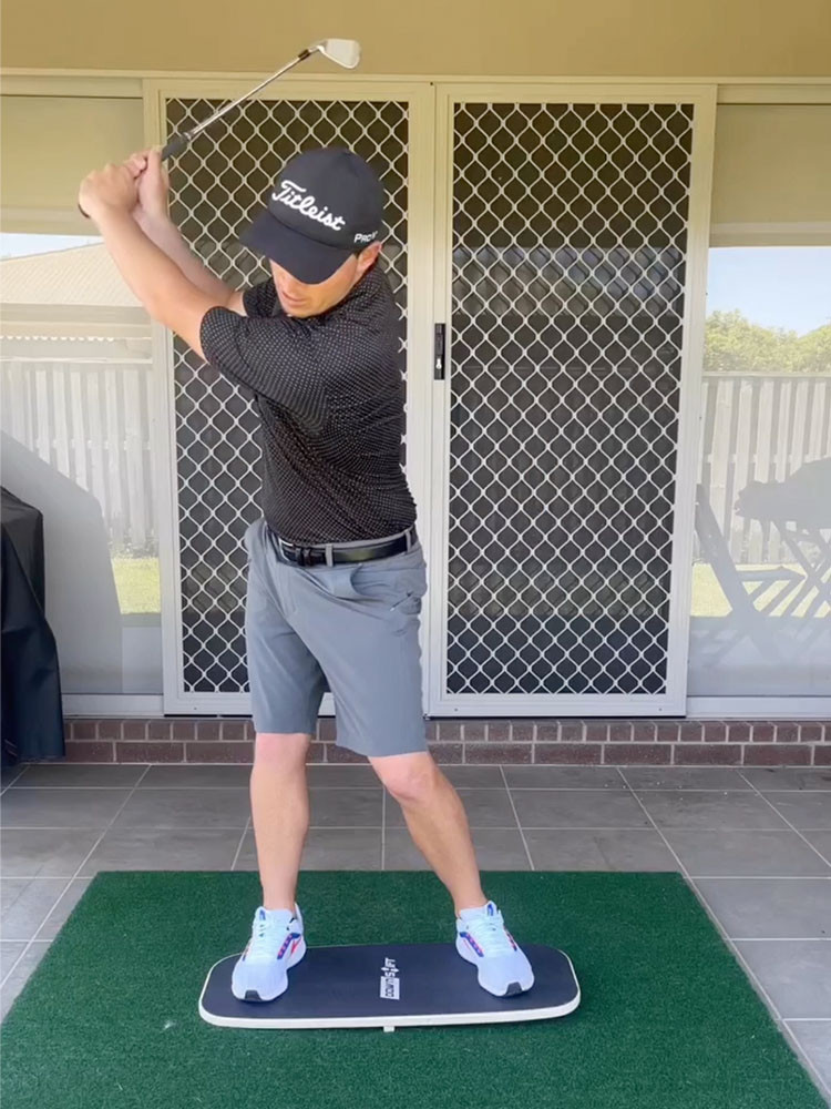 Downshift Pressure Board | GolfBox